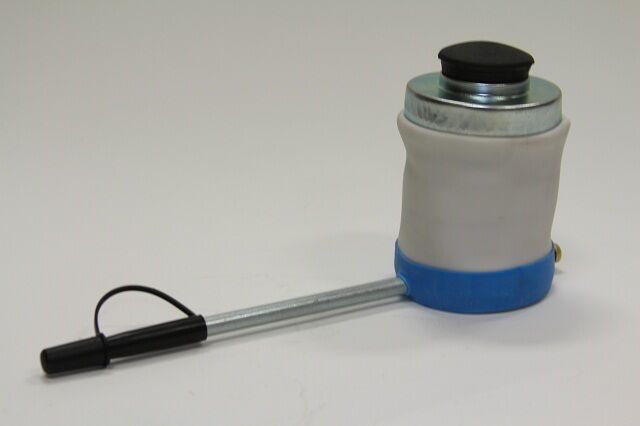 PUFFER HAND DUSTER | BUGSPRAY.COM